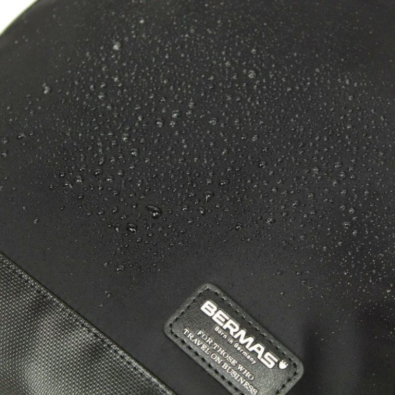 仕事をもっと快適にするキャリーオン バッグ｜BERMAS